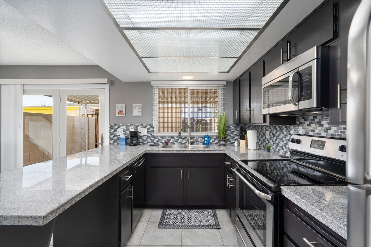 Beautifully Furnished Old Town Townhouse - Houses for Rent in ...