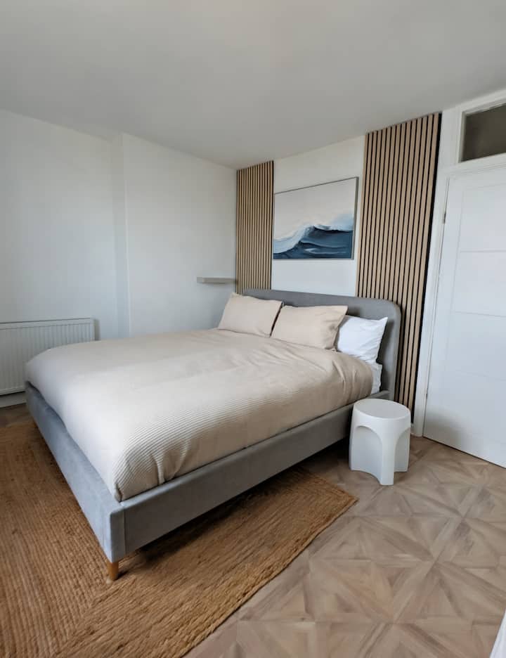 Sea Views & Harbour Arm | 2-bed On The Stade - Folkestone