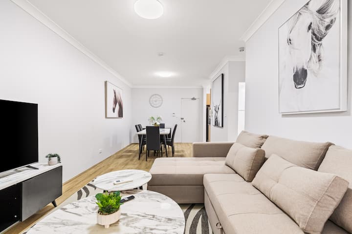 Central Park Area 1br Unit + Free Park - Sydney