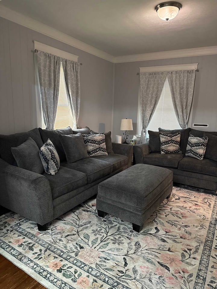 Cute 2br Laundry - Kearney, MO