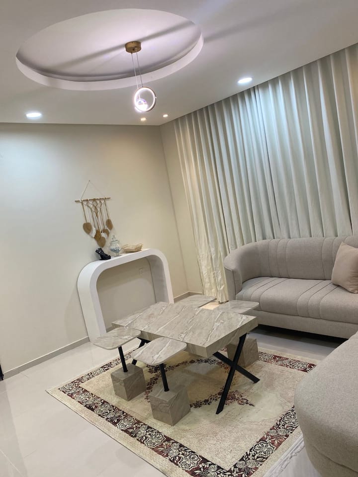 شقة غرفتين نوم وصالة ودورة مياة بدخول ذكي - Eritrea