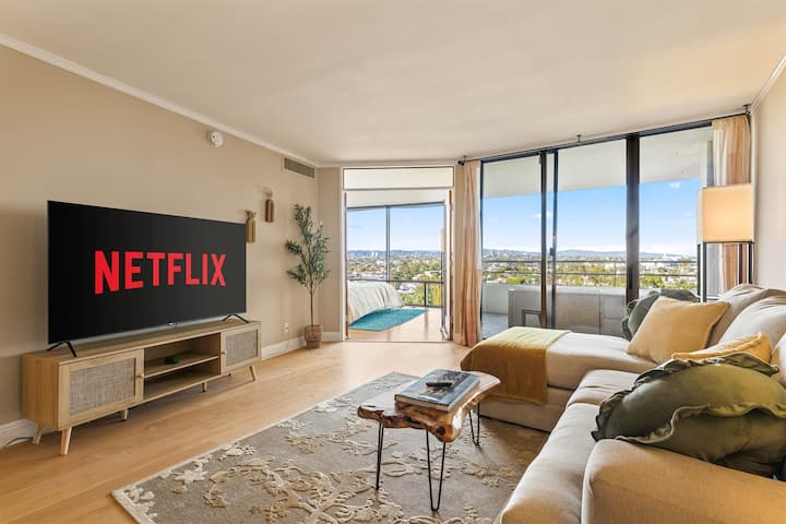 Coastal Luxury In Marina Del Rey - Venice Beach, CA