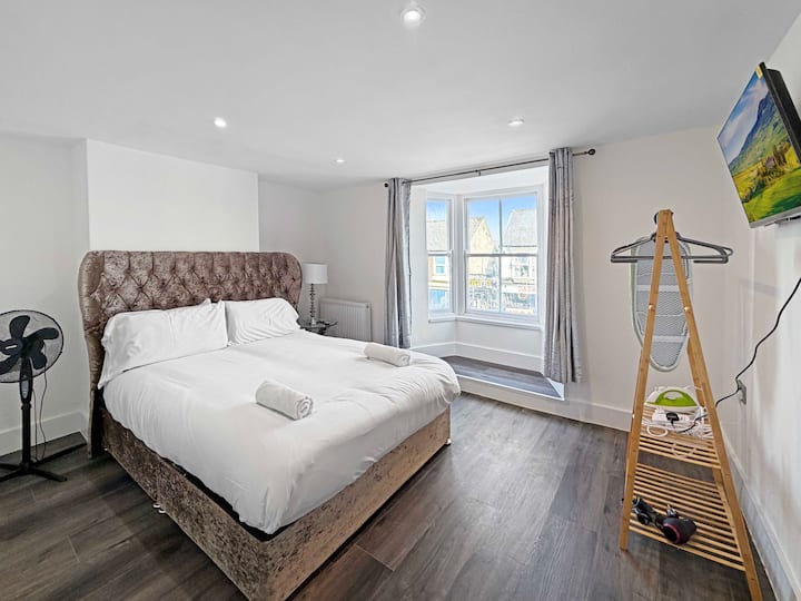 Apartments 4 People With Free Off Road Parking - Milton Keynes