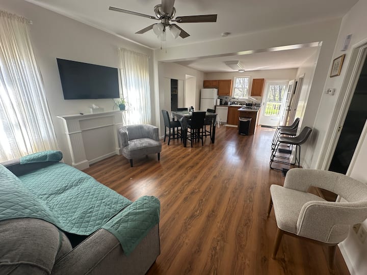 Whispering Woods Retreat - Springfield, IL