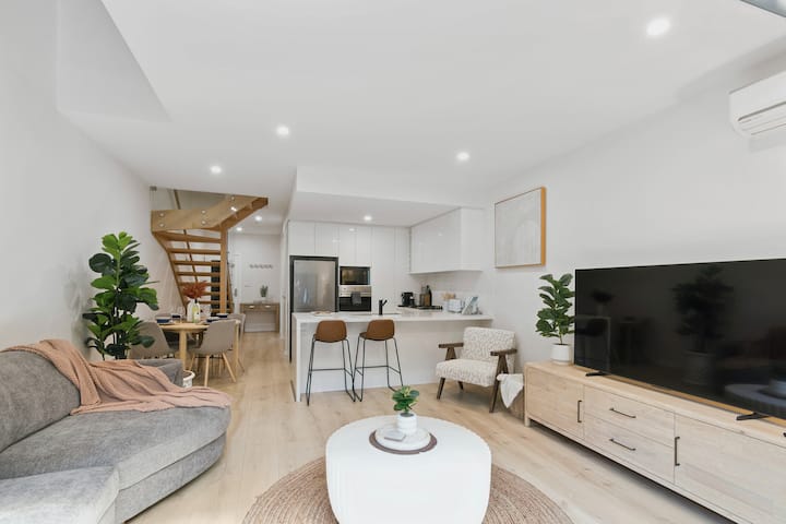 Coastal Calm Escape: Close To Thirroul & Beaches - Austinmer