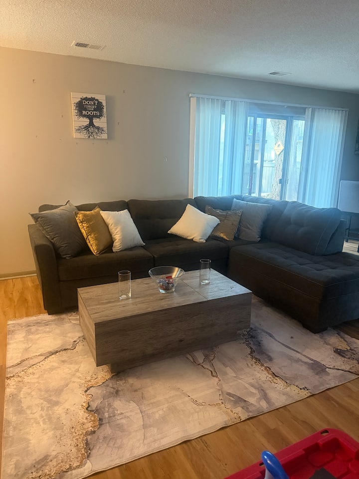 Perfect Family Or Work Stay 2br W/ Patio - Keystone at the Crossing - Indianapolis