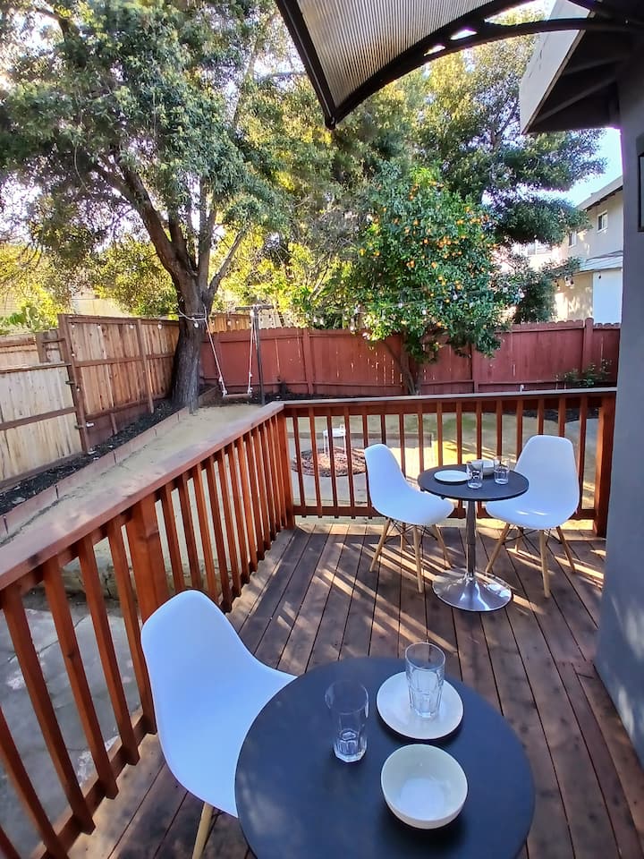 Secluded Patio And Deck. 2bd, 2ba, 1parking - Alameda, CA