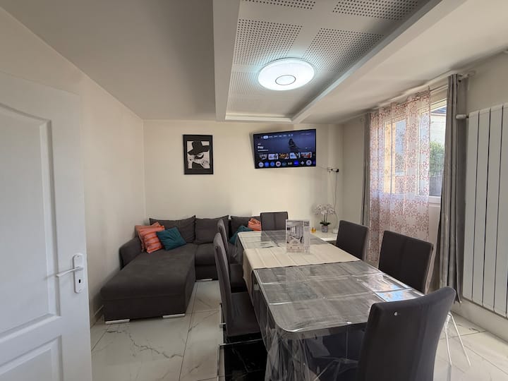 Logement 10 Pers • Rer D • Parc Astérix / Cdg - Goussainville