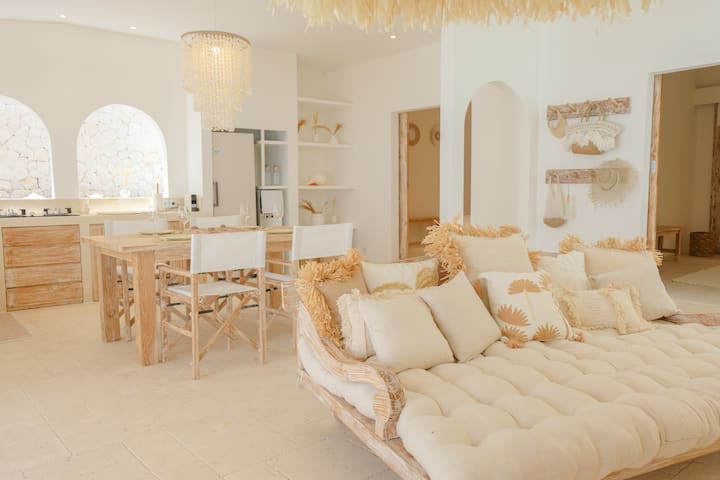 New - 2br Villa In Canggu – Trendy Vibes - Bali