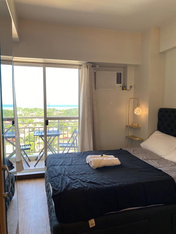 Island View, Studio Type, 1br, 1balcony, 11f - Davao City