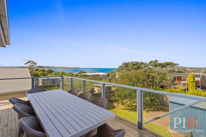 Coastal Balcony Seaview Family Home - Phillip Island