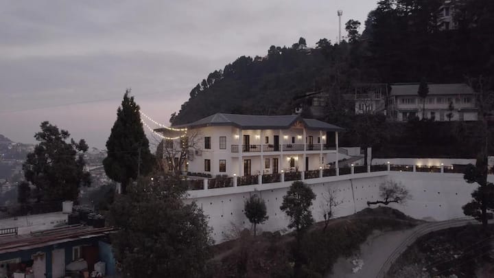 4 Br Enchanting Home On Hilltop Mussoorie - Mussoorie
