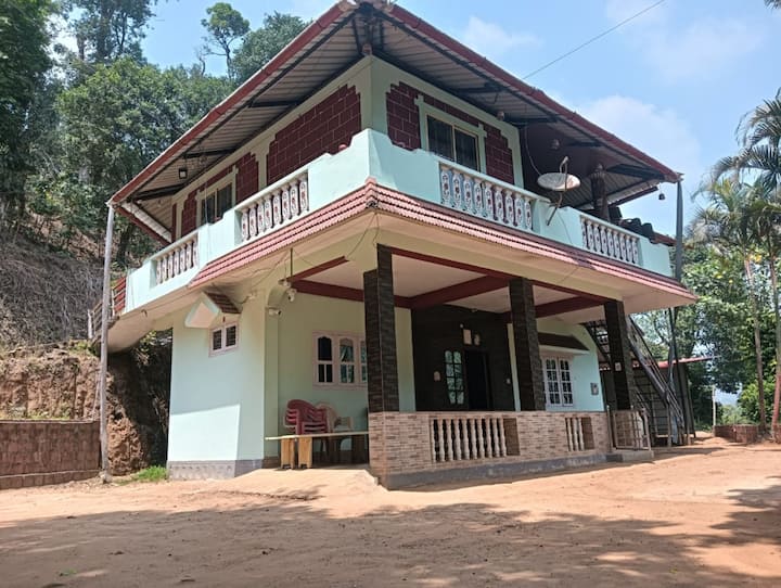 Nishani Hills View Homestay - Kodagu