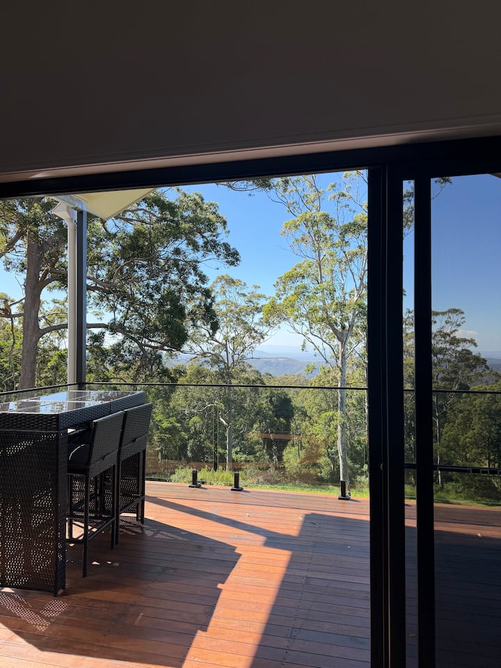 The Weekender - Crows Nest