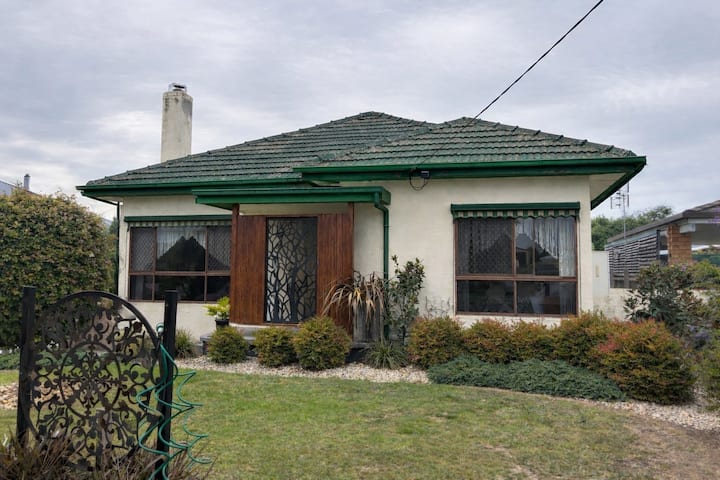 The Zen Den
Calm, Peaceful, Relaxed, Tranquil - Yarram