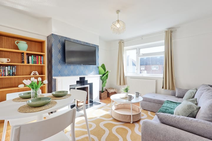 1 Bed/ Office Space/private Parking/contractors - Chelmsford