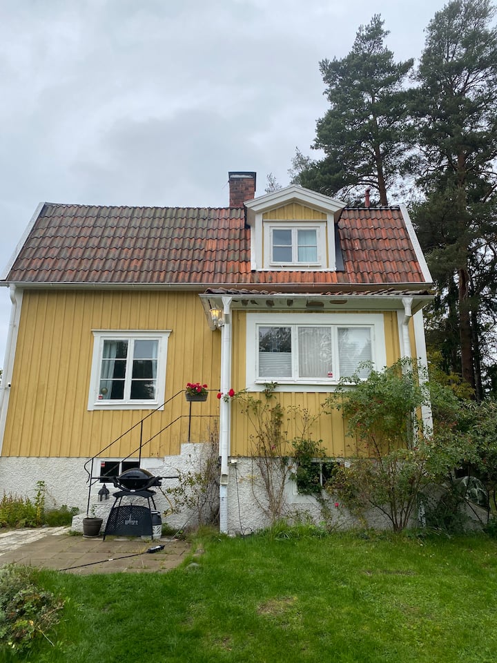 Mysig Villa Nära Centrala Stockholm - Stockholm