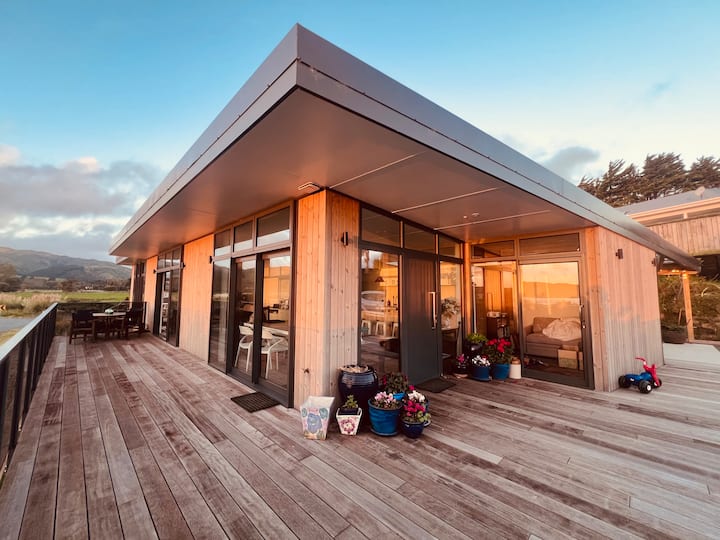 Where Country Meets Coast - Porirua