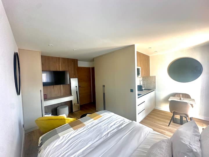 Studio Premium • Balcon • Moillesulaz • Tram 17 - Saint-Julien-en-Genevois