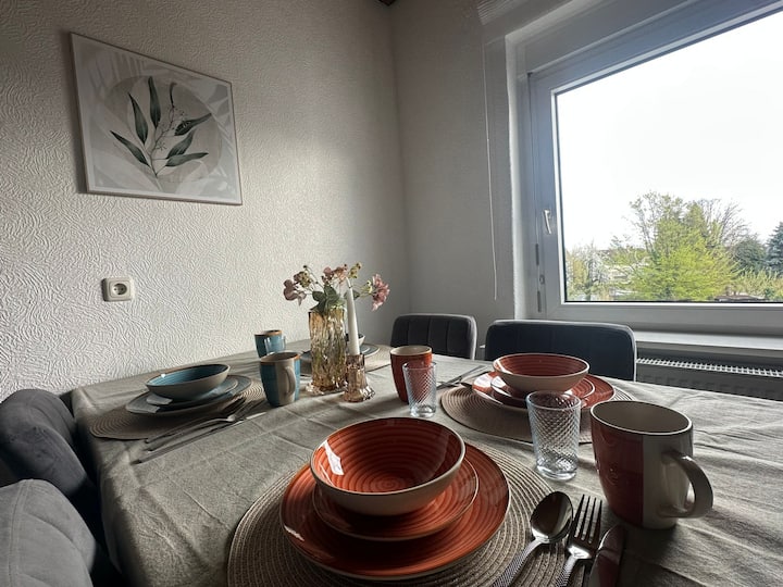 Großzügiges Apartment Solingen-2 Sz,1 Wz, Garten - Haan