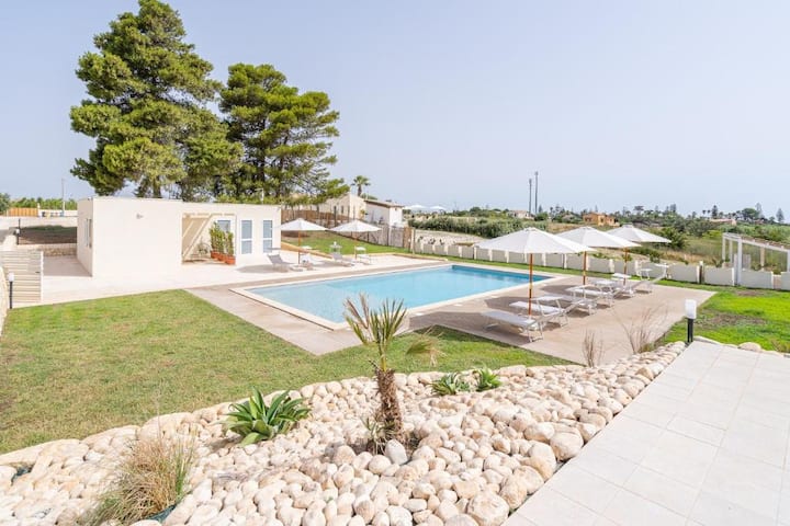 Family Villa With Pool · Near Marzamemi & Noto - San Lorenzo