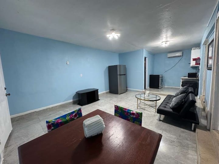 Comfort Meets Character • 2br Harlingen, Tx - Harlingen, TX