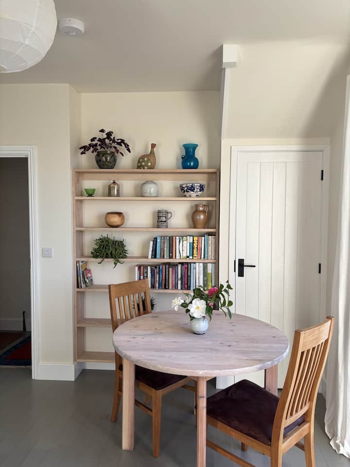 The Artist's Store - Monmouth