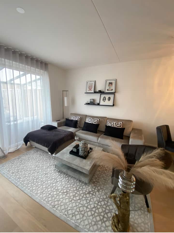 Moderne Woning In Gewilde Wijk - Best