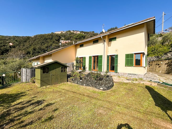 Appartamento In Villa Con Grande Giardino - Bonassola