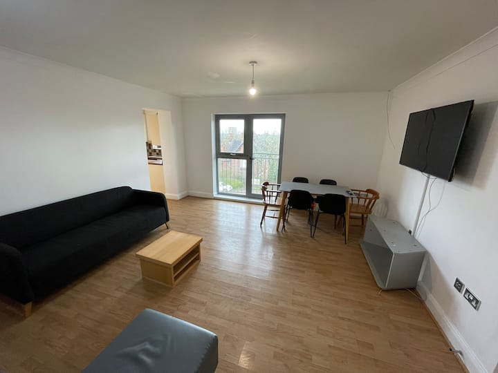 3 Bed Flat - Coventry City Center - Coventry