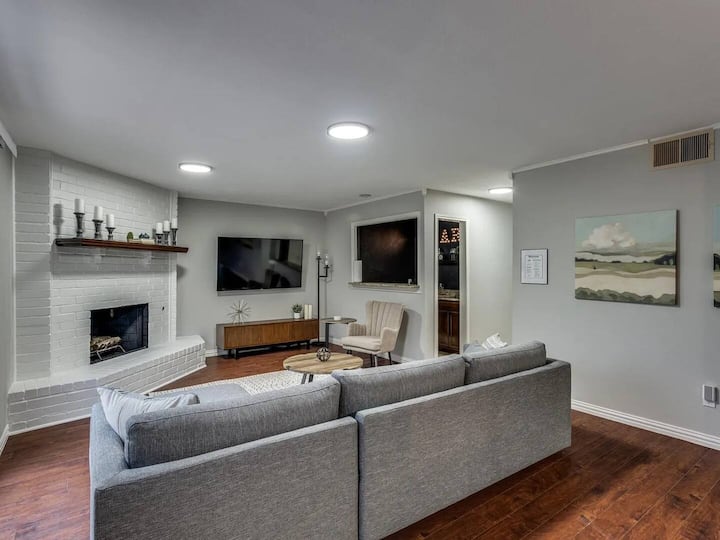 Backyard Oasis |Pool + Game Room|near Cowboys Hq - Plano, TX