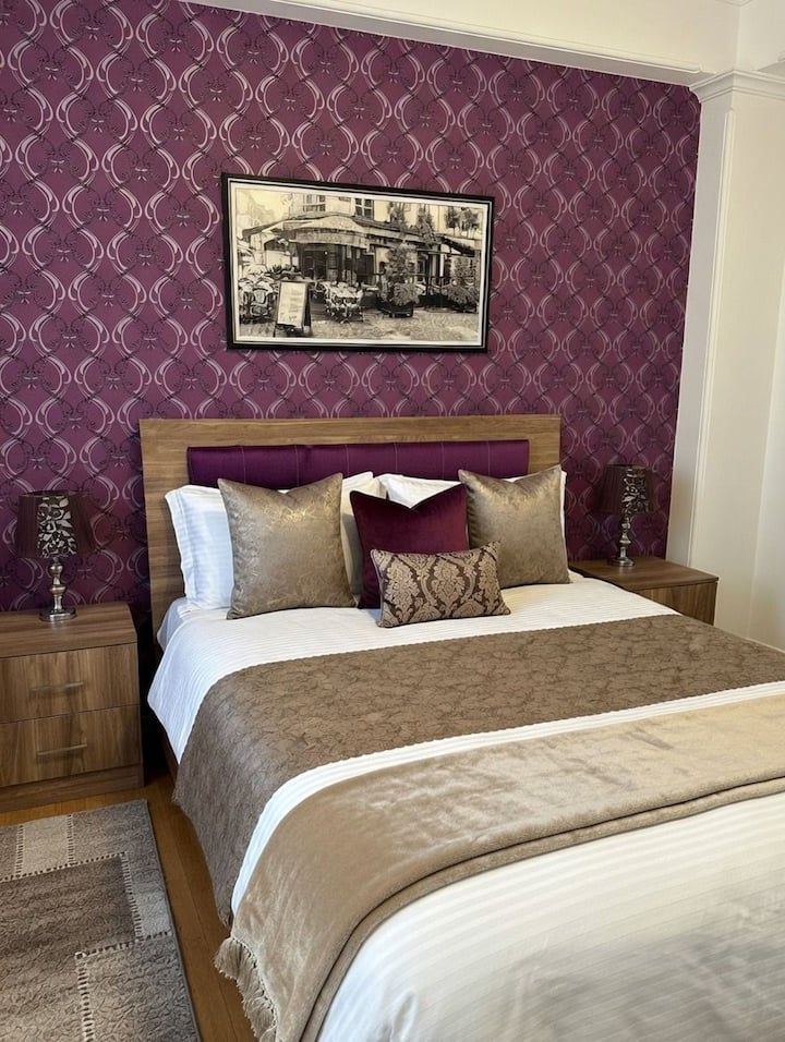 Old City Apartments: 4 Bedroom And 1 Living Room - Bakou