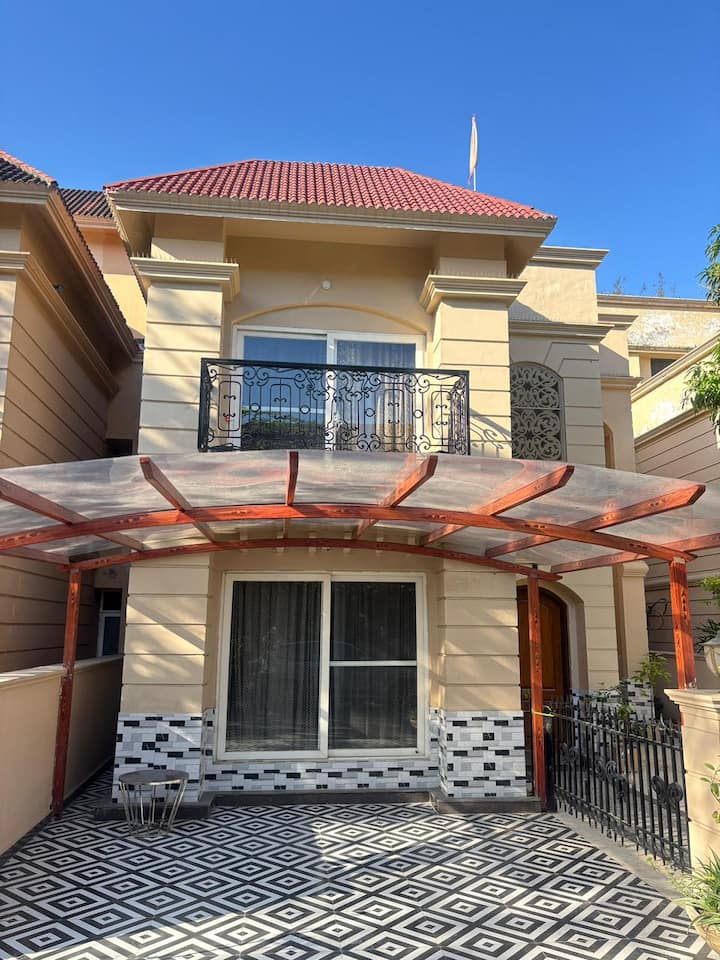 3 Bhk Duplex Villa With Pool In Lucknow - India