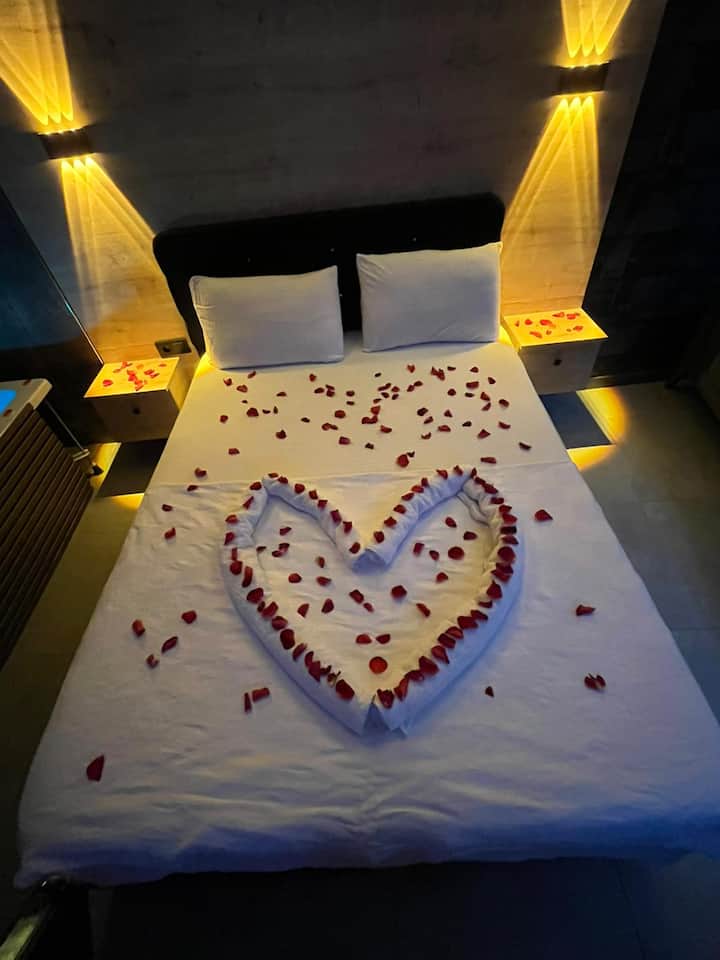 Eskişehir Merkez Romantik ÖZel Jakuzi Butik Oda - Eskişehir