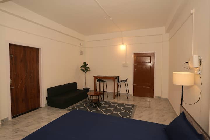 East Habitat: Cozy Stay | Airport | 9+3 Guests - Guwahati