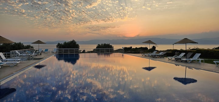 ÇEşme’de Denize Sıfır Villa - Çeşme