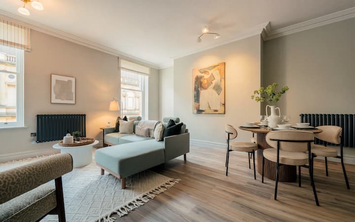 Interior Designed Town Centre One Bed Apartment - Harrogate
