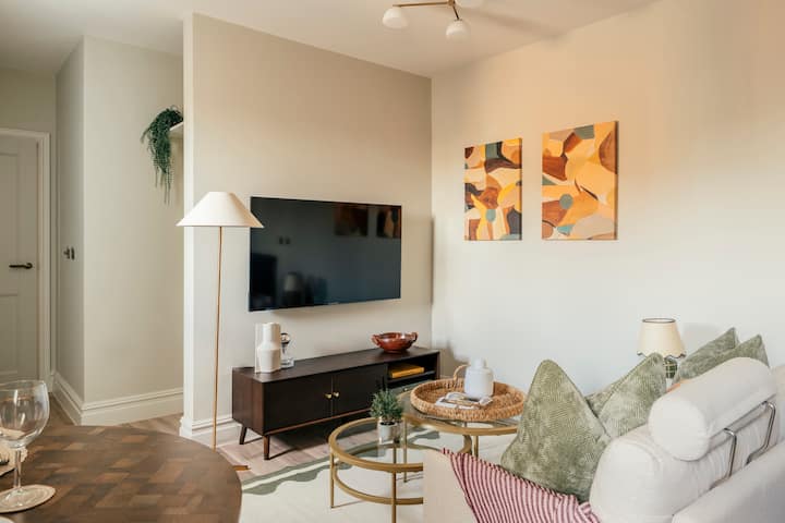 Beautiful And Central Harrogate One Bed Apartment - Harrogate