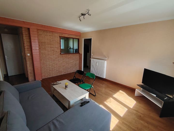 Belle Chambre Confortable Une Personne - Besançon