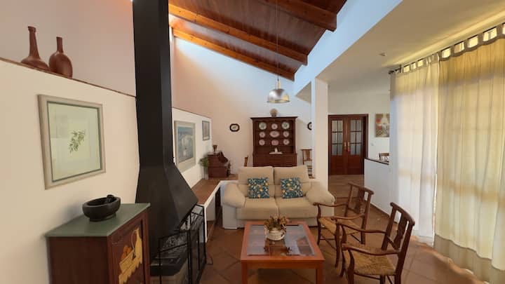 Chalet Con Piscina Y Jardín - Carmona