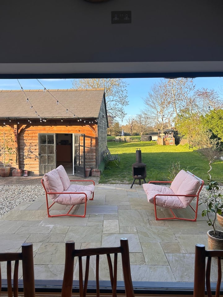 Plum Cottage Getaway - Malvern