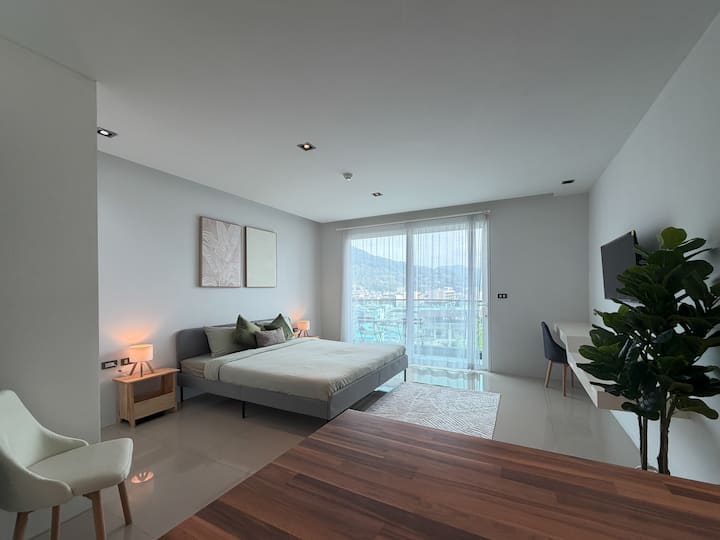 Modern Studio 32m² • Part Sea View • Patong Beach - Patong Beach