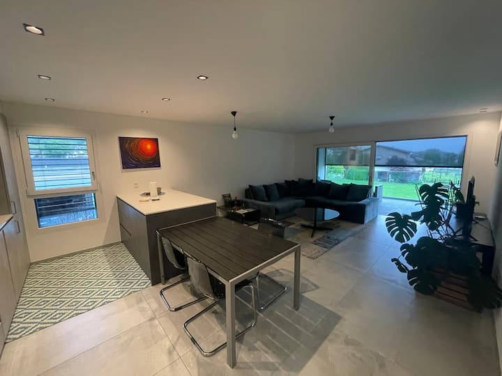 Asrael Quartino  - Centrale, Moderno E Comodo - Gordola