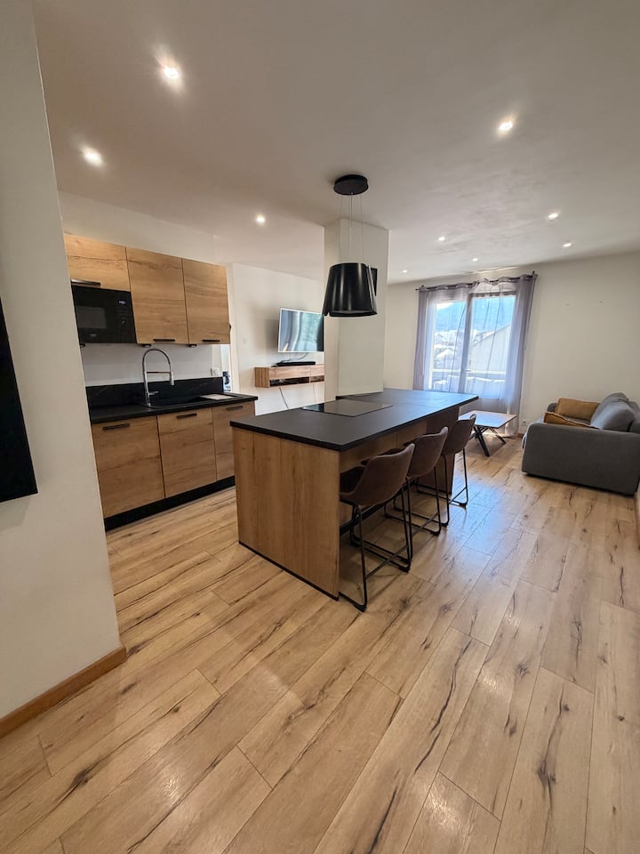 Bel Appartement, Avec Grande Terrasse Plein Sud - Lac de Serre-Ponçon