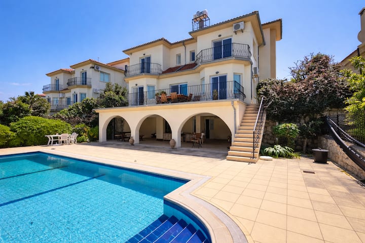 Private Pool Villa & Panoramic Sea View, Peaceful - Chypre