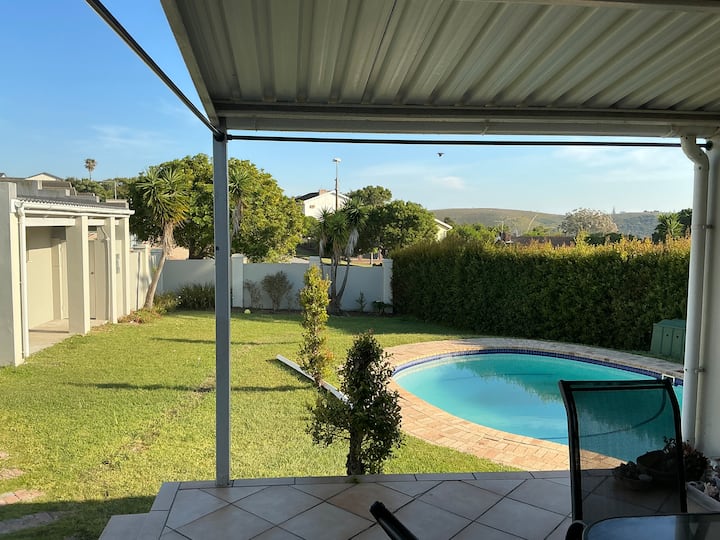 Entire 3 Bed Family Home In Cotswold - Port Elizabeth
