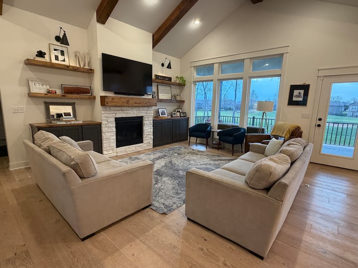 Charming Ranch Home In Blue Springs - Independence, MO