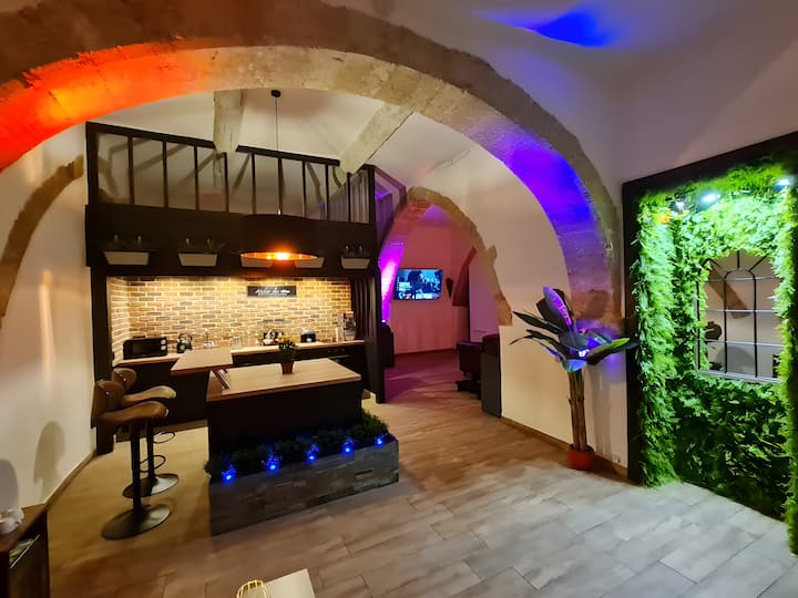 Love Room 70m2  Spa Privé Jacuzzi - Salon-de-Provence