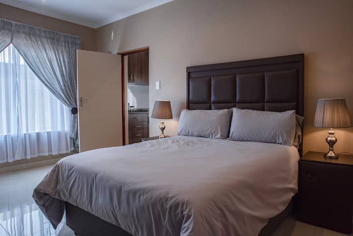 Rusty Estate 4 - One Bedroom En Suite - Witbank