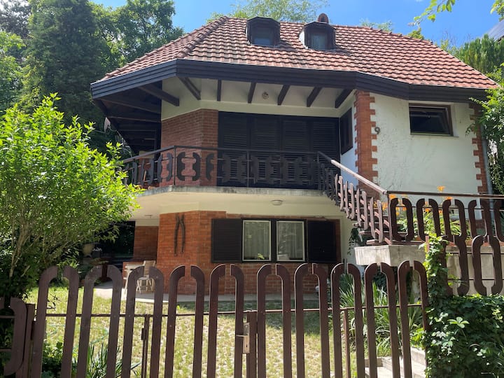 Balatonakarattya Salak Utca 9 - Balatonkenese